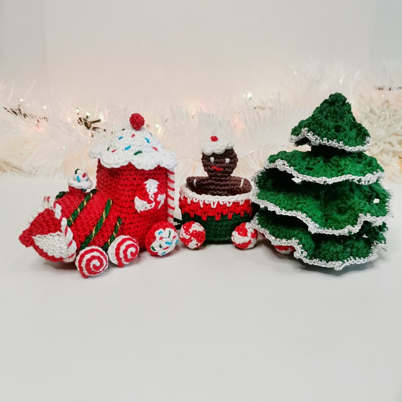 Crochet Christmas Train Pattern: Amigurumi Ornament (PDF Download) - Etsy