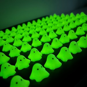 Glow in the Dark Mini Ghosts, Tiny Polymer Clay Halloween Decorations ...