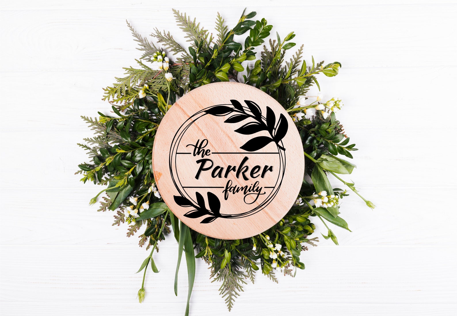 Split Wreath Family Name SVG the Family Monogram Wreath SVG - Etsy
