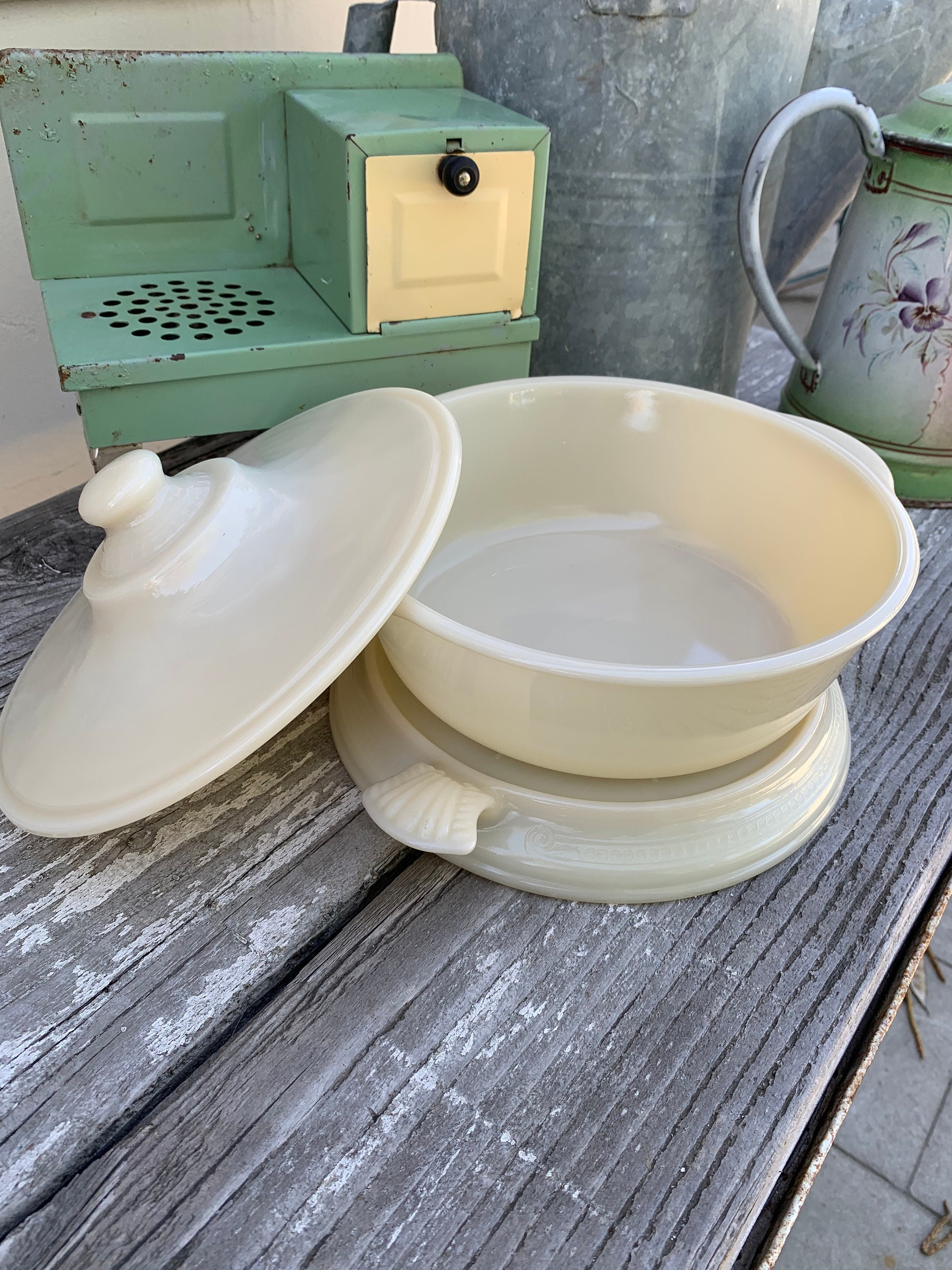 Vintage Fire King Custard Glass Oven-safe Covered Casserole Dish With ...