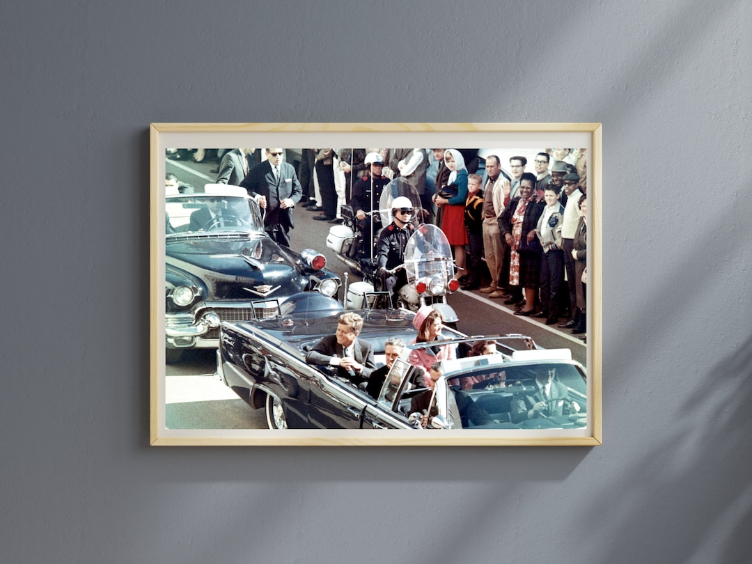 JFK in Dallas Motorcade Minutes Before Assassination, President John F ...