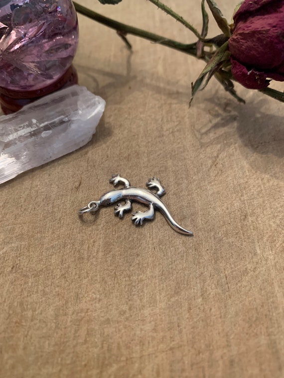 gecko lizard vintage charm - Gem