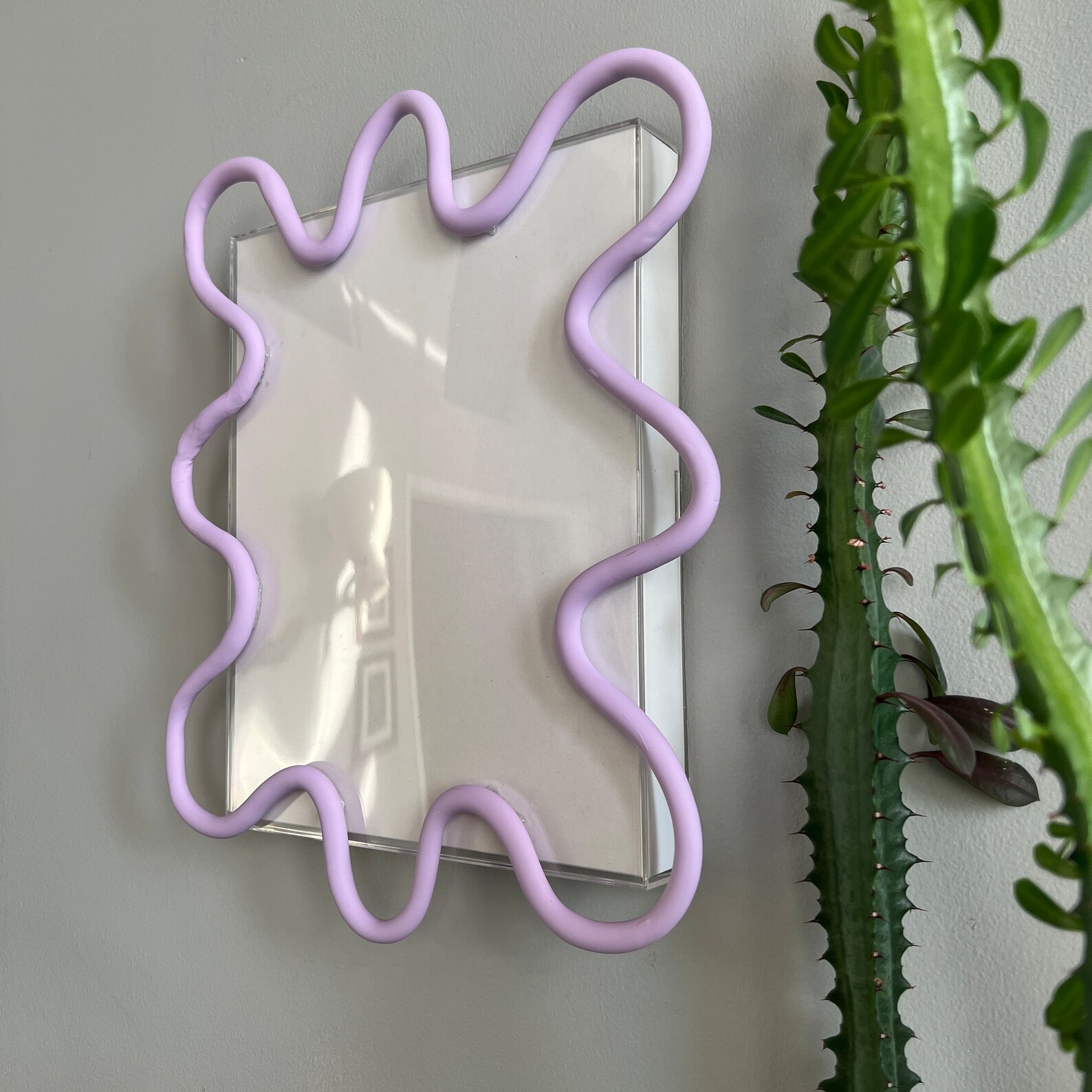 NEW Wall Hanging Squiggle Frame 8x10 - Etsy