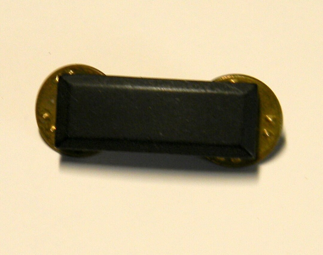 Vintage - WW2 Era, U.S. ARMY 1st Lieutenant Black Bar Rank Insignia Pin ...