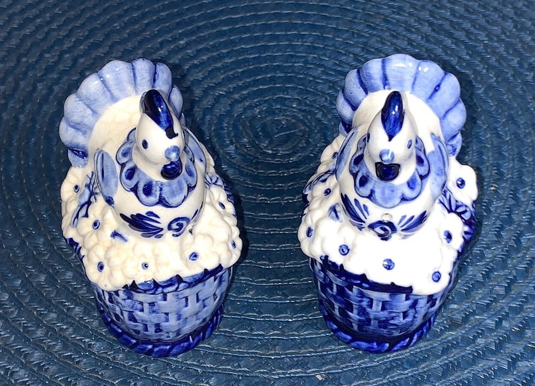 Vintage - Ceramic Delft Blue Hens Salt & Pepper Shakers, Dutch American ...