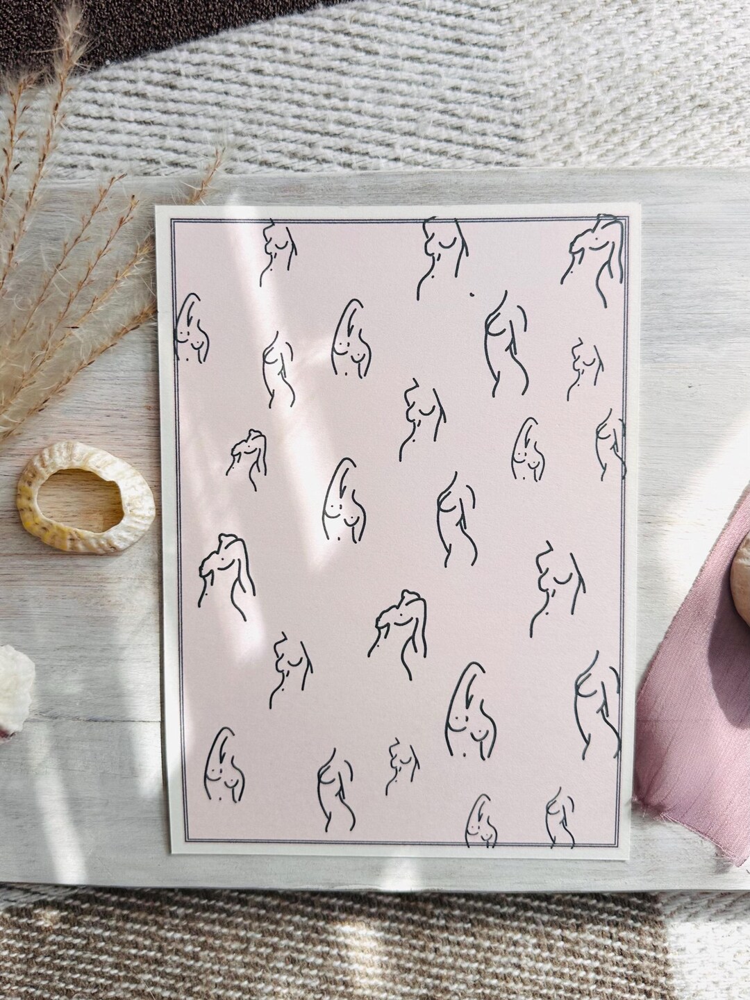 Minimalist Female Form Art Print | Hand-drawn Line Art Aesthetic - Etsy