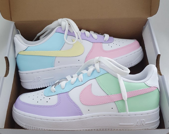 Nike Air Force 1 'mismatch'. - Etsy