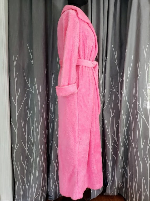 FURRY LONG ROBE Vintage 70s Fuzzy Barbie Bubblegum Pi… - Gem