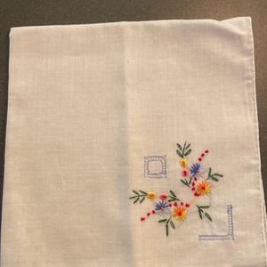 Vintage Hand-embroidered Hankies Women Ladies Handkerchiefs - Etsy