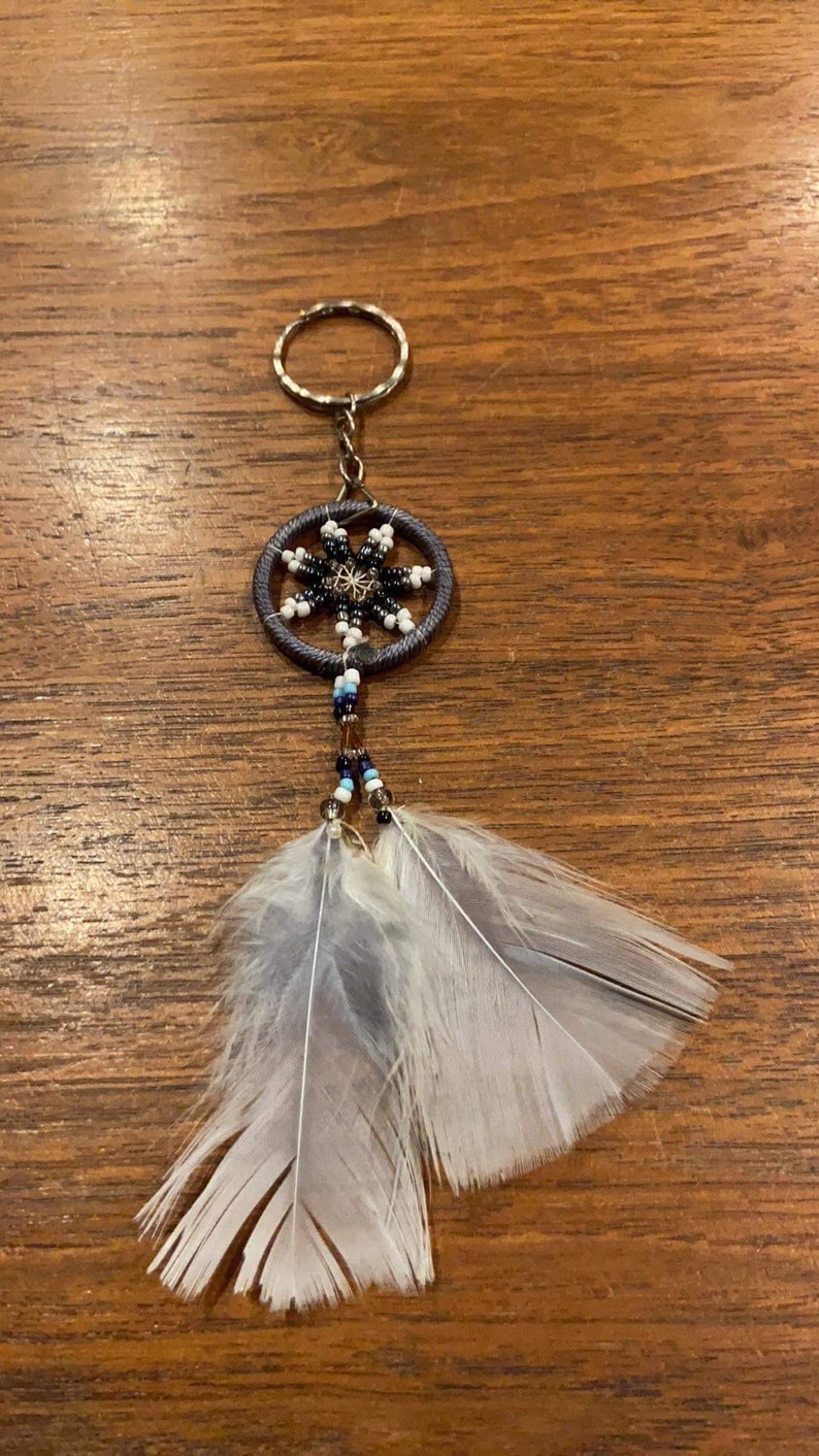 Handcrafted Feather Dreamcatcher Dream Catcher Key Chains Keychains ...
