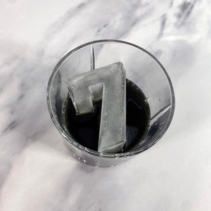 Numbers Silicone Ice Tray – Numbered Ice Cube Mold for Whiskey ...