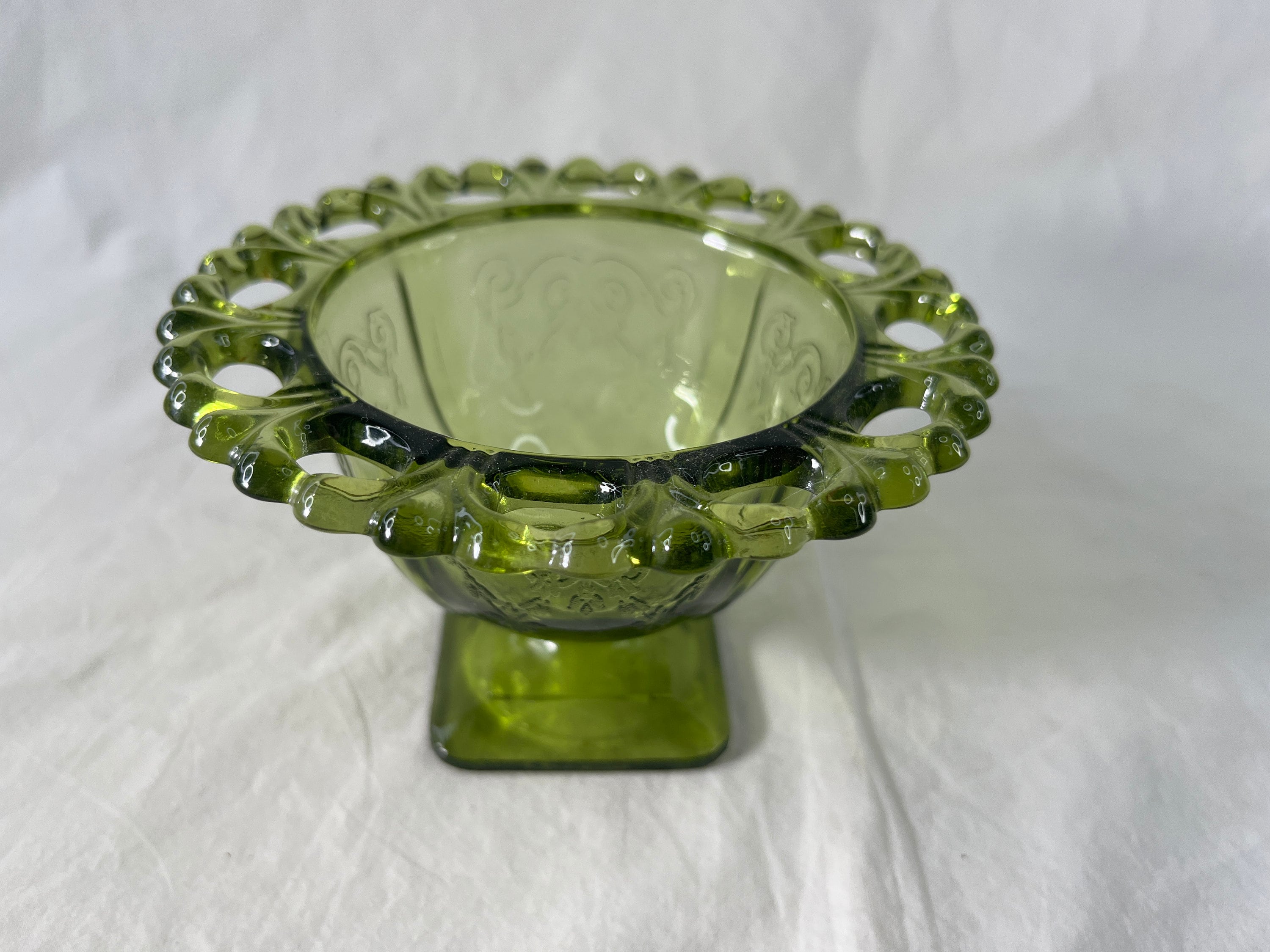 Vintage 1920s Indianna Glass Avocado Green Lorain Flower Pattern Square ...