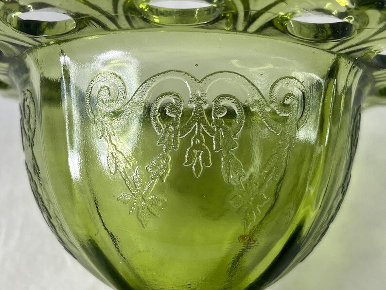 Vintage 1920s Indianna Glass Avocado Green Lorain Flower Pattern Square ...