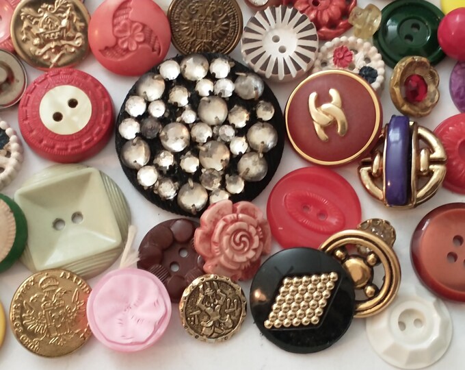 Vintage Buttons Lot 100 Buttons / All Included/ Assorted Button Lot ...