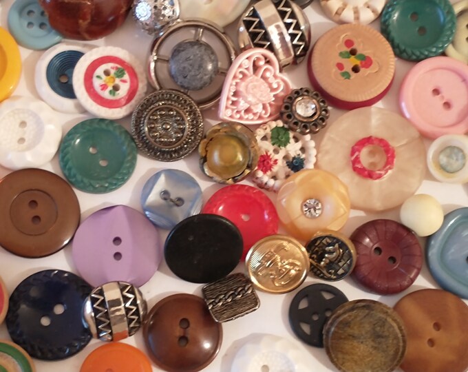 Vintage Buttons Lot 100 Buttons / Assorted Button Lot / Mixed Colors ...
