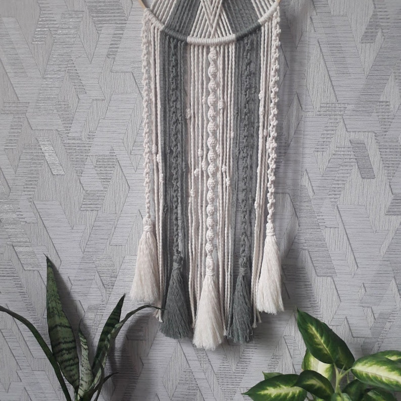 Macrame Dream Catcher Tutorial With Video, Macrame Dreamcatcher With ...