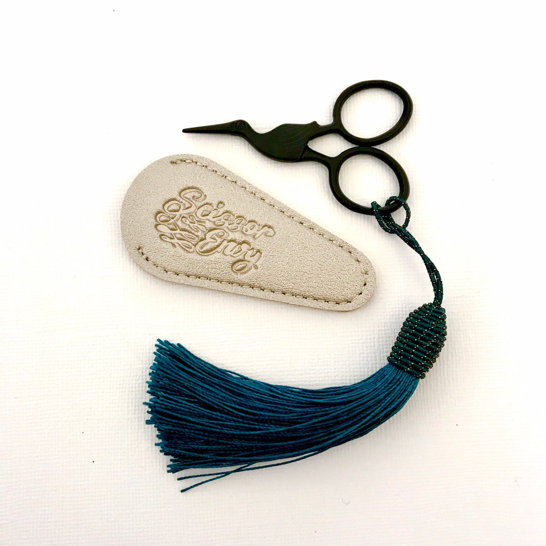 Little Stork Scissors: Embroidery Thread Snips Raven - Etsy