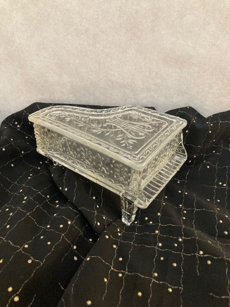 Vintage Glass GRAND PIANO Dish Candy Dish or Trinket Box W/lid - Etsy