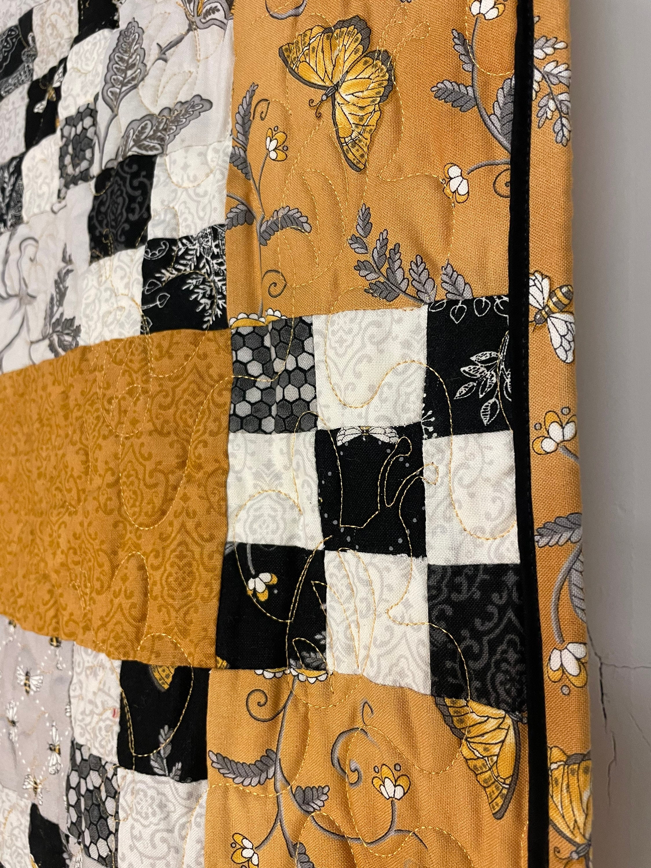Bee Inspired Quilt - Etsy
