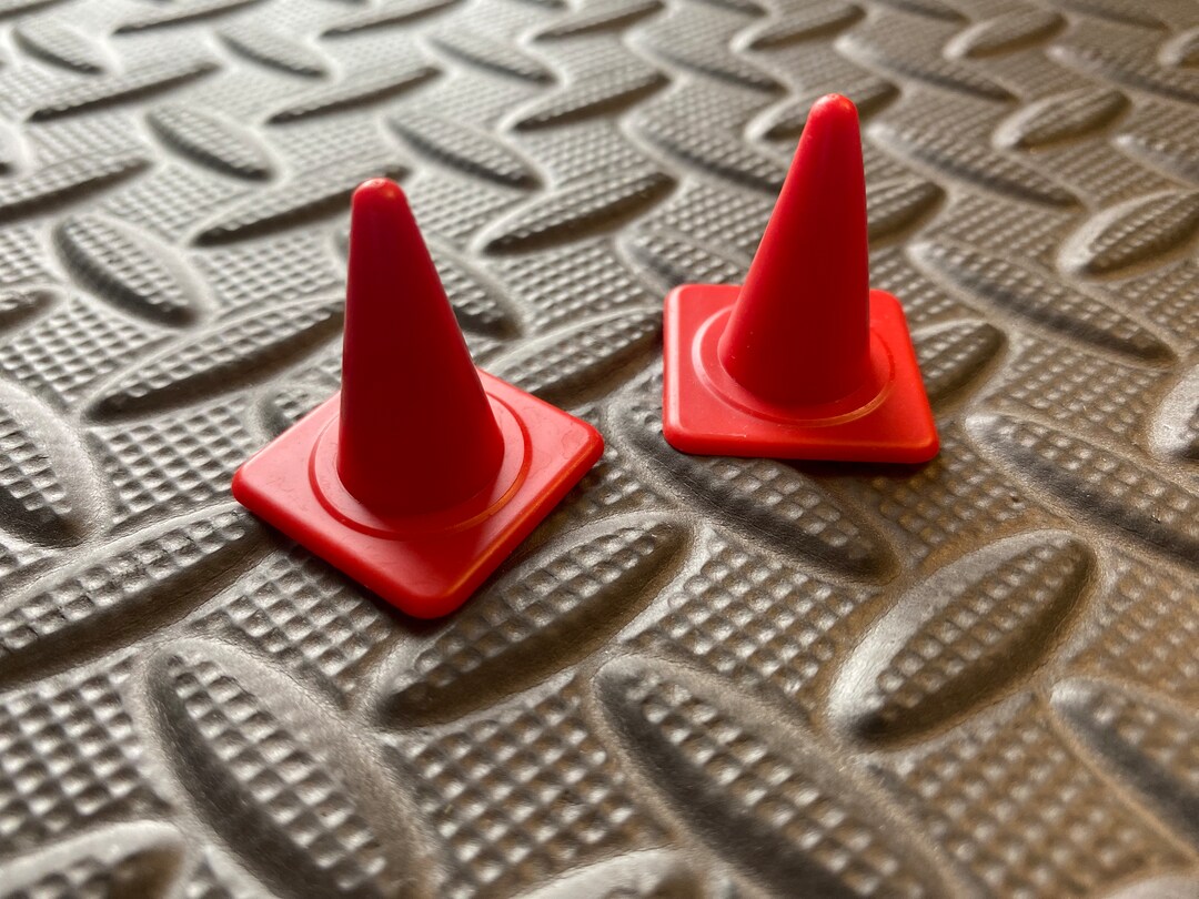 Schaper Stomper Speedsters Twist Track Traffic Cones/pylons - Etsy