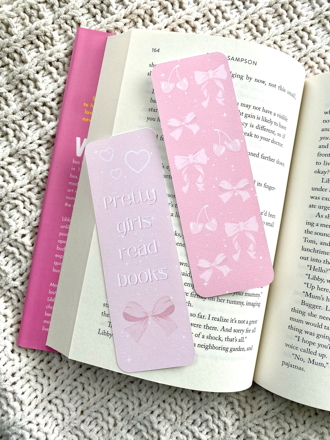 Pretty Girls Read Books Bookmark Set Coquette Bookmark Trendy Bookmarks ...