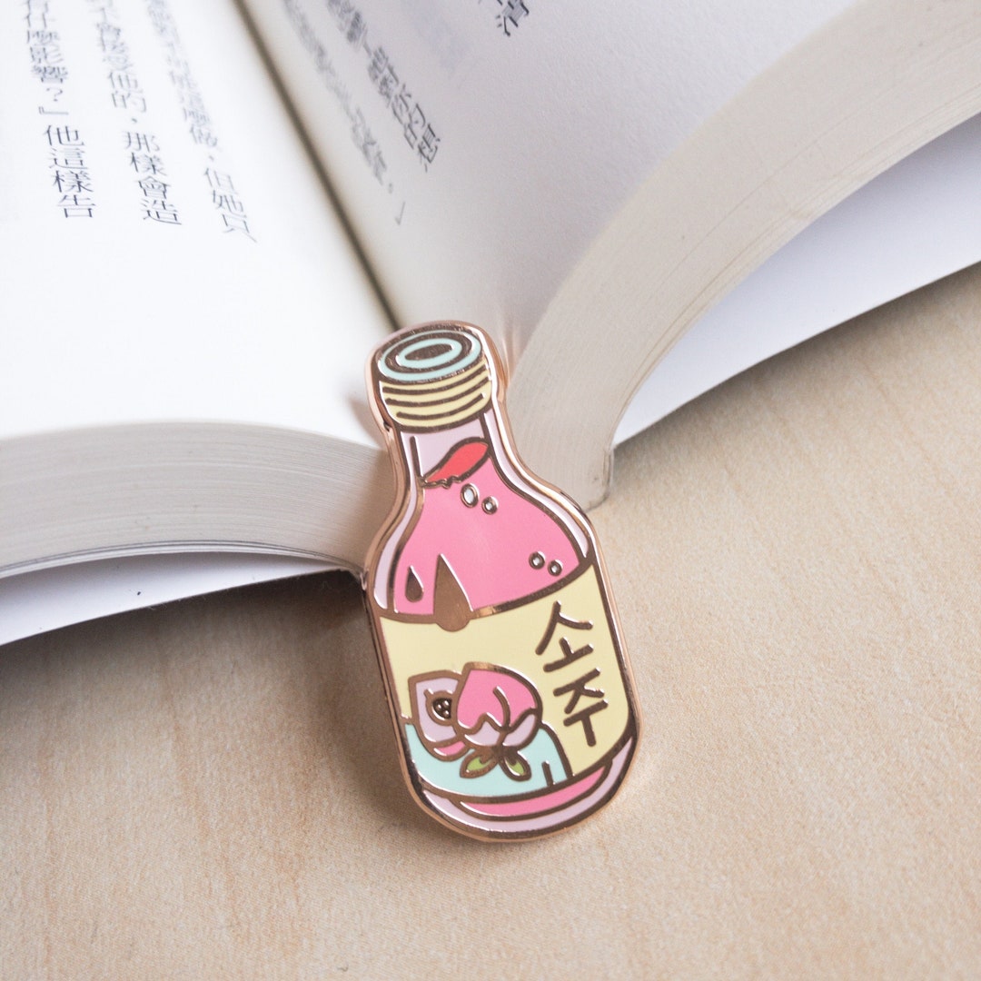 RPG Peach Soju Mana Pin// Kpop Enamel Pin, Kpop Pin, Korean Pin, Kdrama Pin, Video Game Pin - Etsy