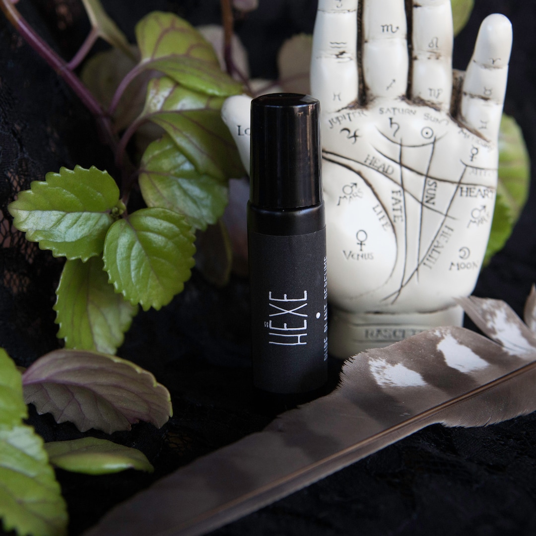 Hexe Natural Perfume With Orris Root, Vetiver, Patchouli, Geranium ...