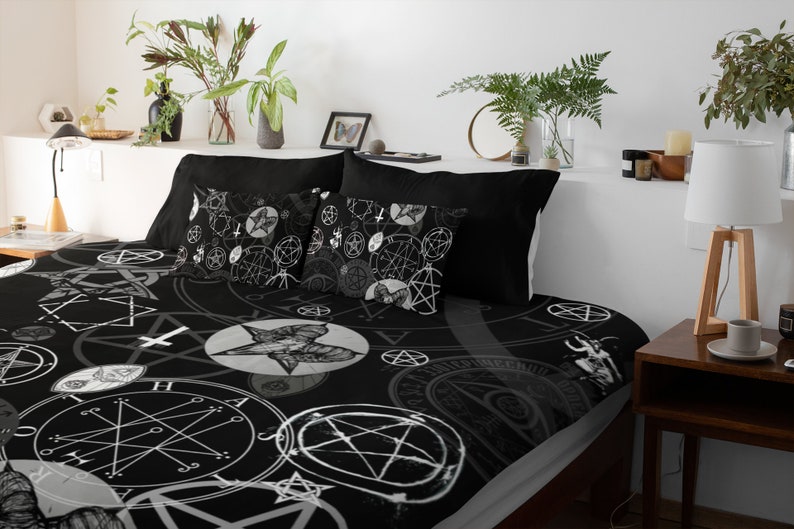 Occult Symbol Satanic Supernatural Witch Witchcraft Black Magic Duvet ...