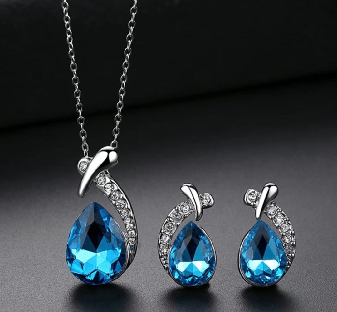 Zircon Mermaid Jewelry Set: Pendant Necklace and Earrings - Etsy