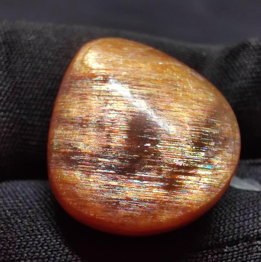 Rainbow Meteor Shower Sunstone Cabochon, 13.5 Cts (18x16.5x6mm) 100% ...