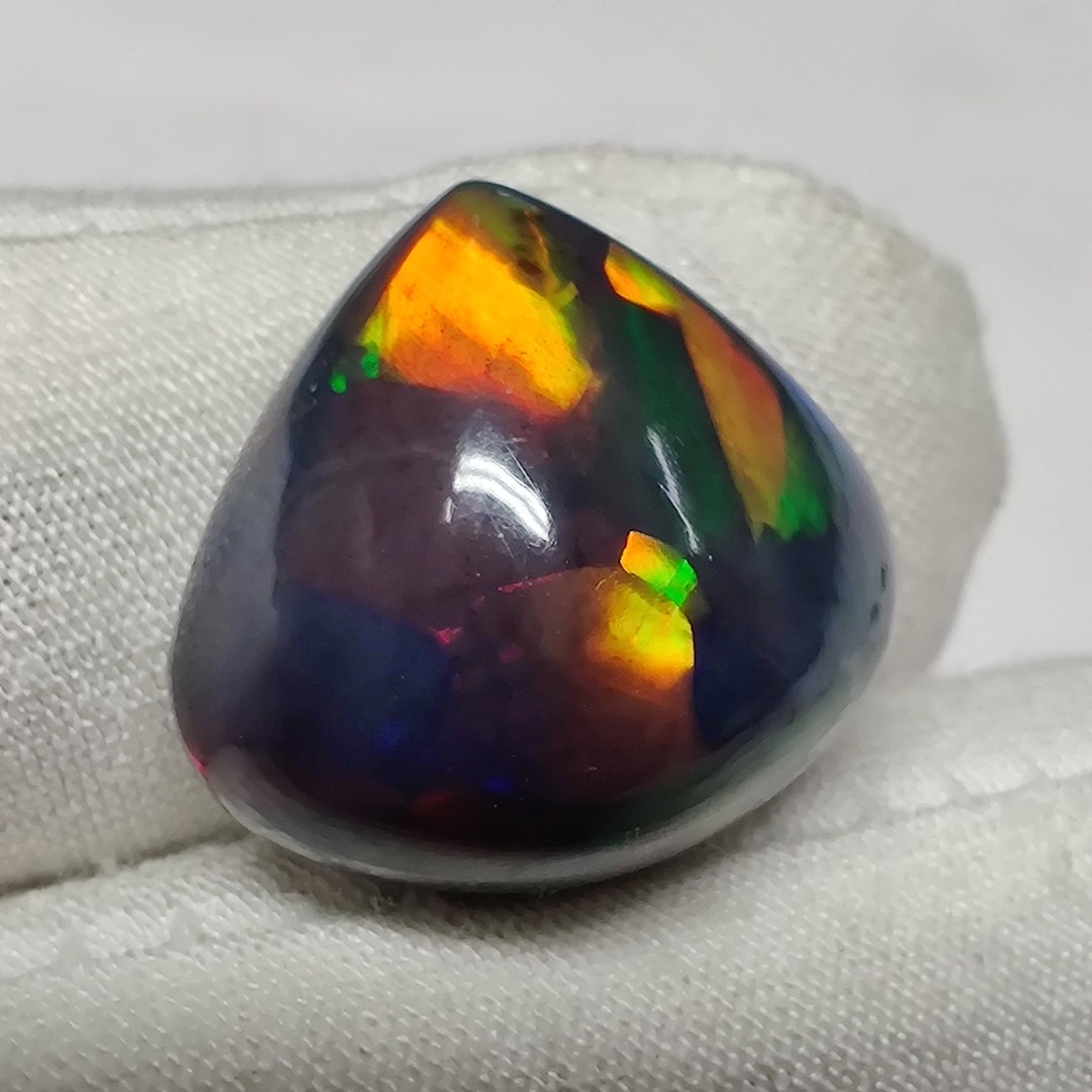 Ethiopian Black Opal, Pear Shape Welo Opal Cabochon, 11.8 Cts 17x19x9.5mm Multi Color, Rainbow ...