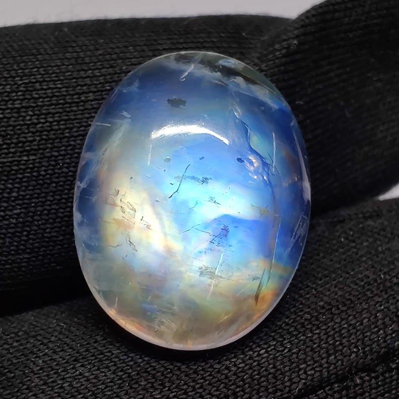 Flashy Blue Moonstone Cabochon, 9.3 Cts (16.5x13x5.5mm) 100% Natural ...
