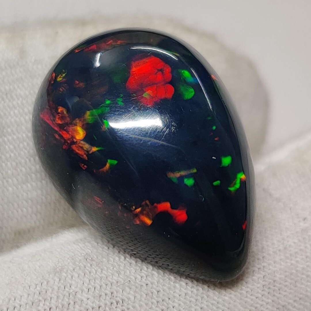 Multi Fire Ethiopian Black Opal Cabochon, 12.2 Cts (20.5x15x10mm ...