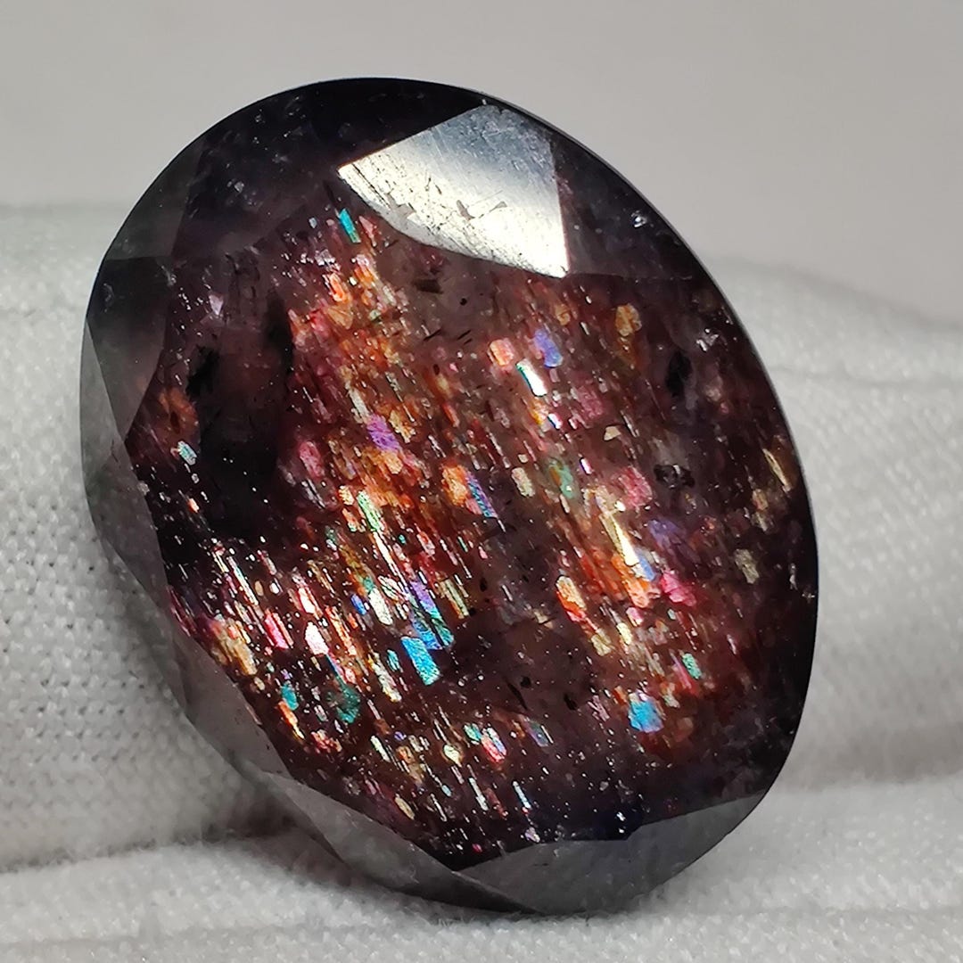 Excellent! Bloodshot Iolite Sunstone Cut, 24.5 Cts (21.5x17.5x10.5mm ...