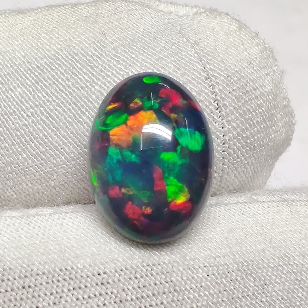 Ethiopian Black Opal, Oval Shape Welo Opal Cabochon, 3.5 Cts 14x10x5.5mmmulti Color, Rainbow ...