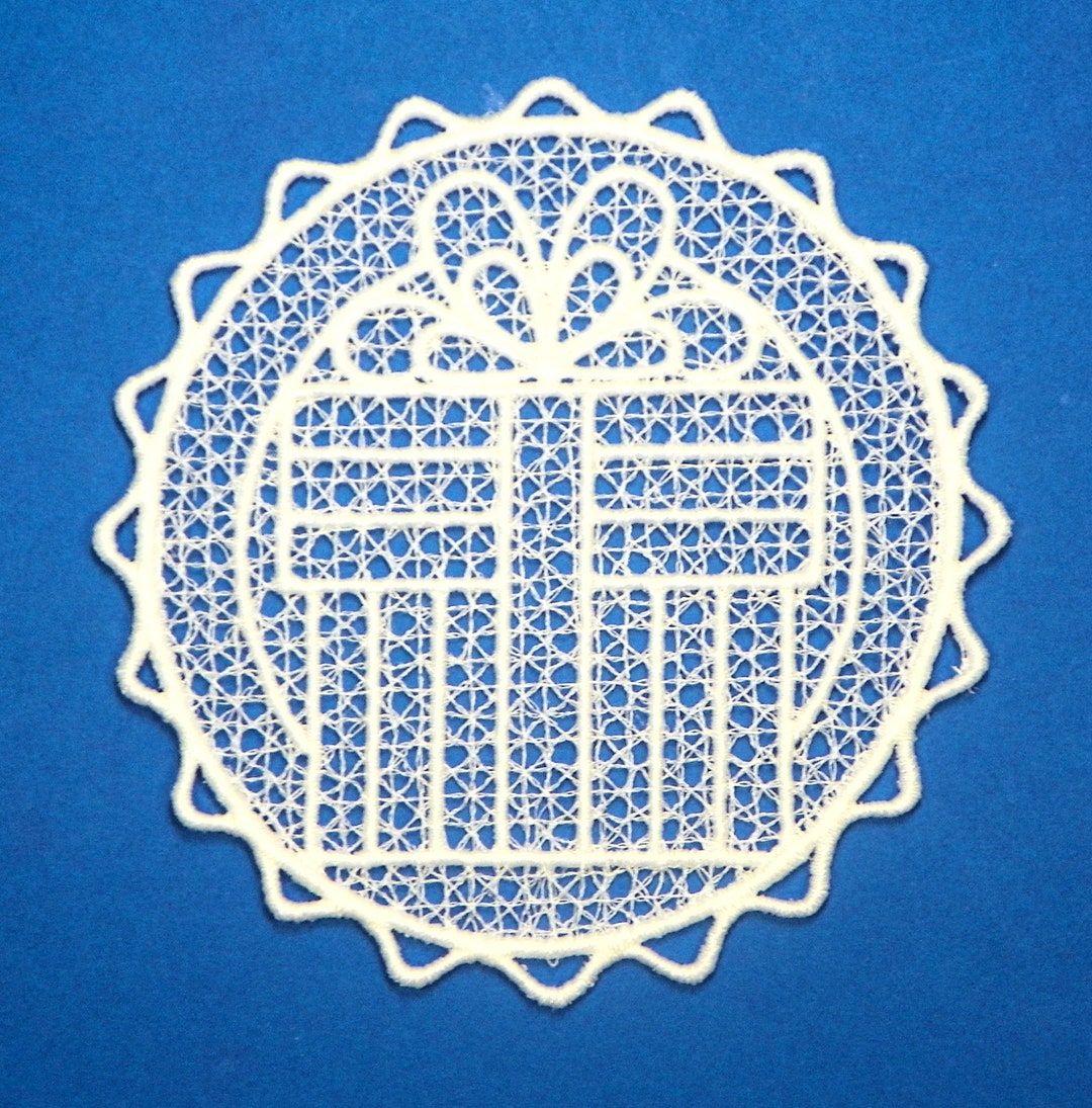 Fsl-holiday-circle-gift-5x7-dah-nls (1 Machine Embroidery Design) - Etsy