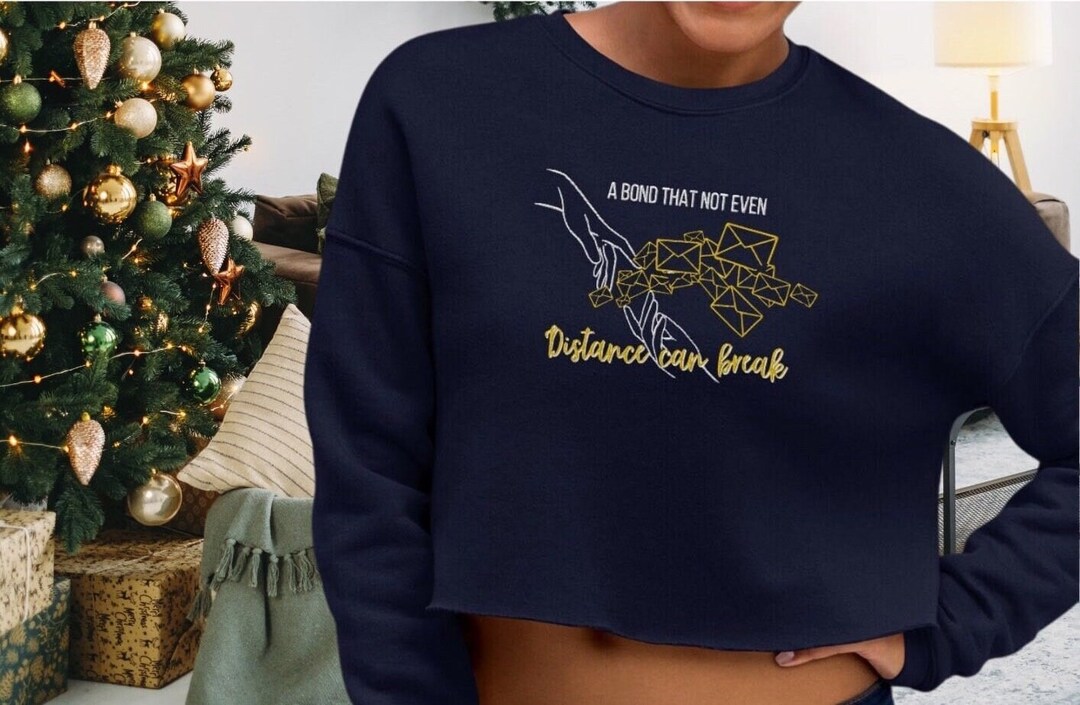 Divine Rivals Crop Sweatshirt, Iris Winnow, Roman Kitt, Rebecca Ross ...