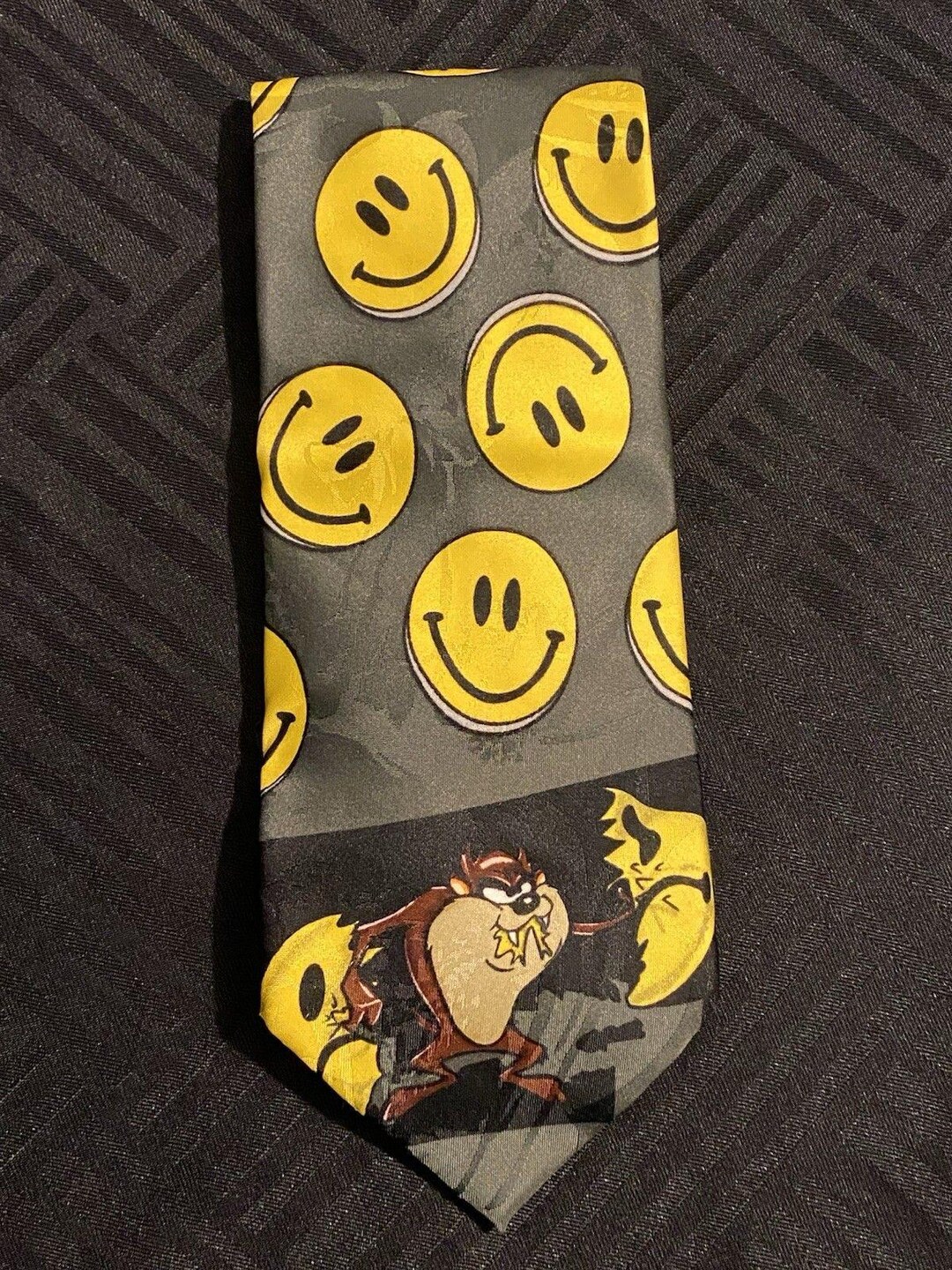 Vintage Looney Tunes Mania 1996 Taz Wants a Snack Smiley Face Tie 58 ...