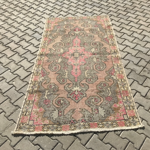 Pink Vintage Rugs - Etsy