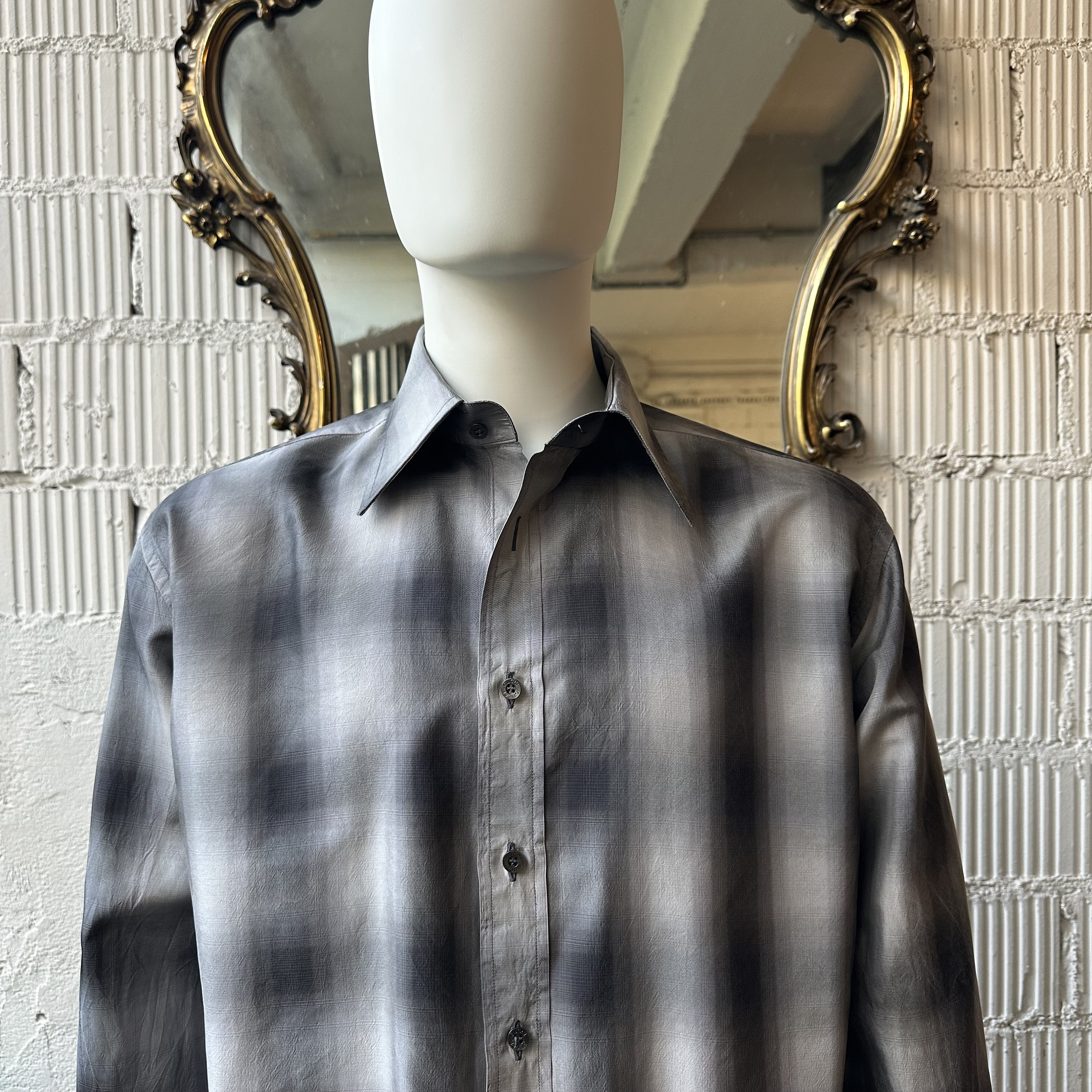 Vintage 2000s S/S 2004 Gucci by Tom Ford Gray Silk Checkered Vintage 2000s S/S 2004 Gucci by Tom Ford Gray Silk Checkered
