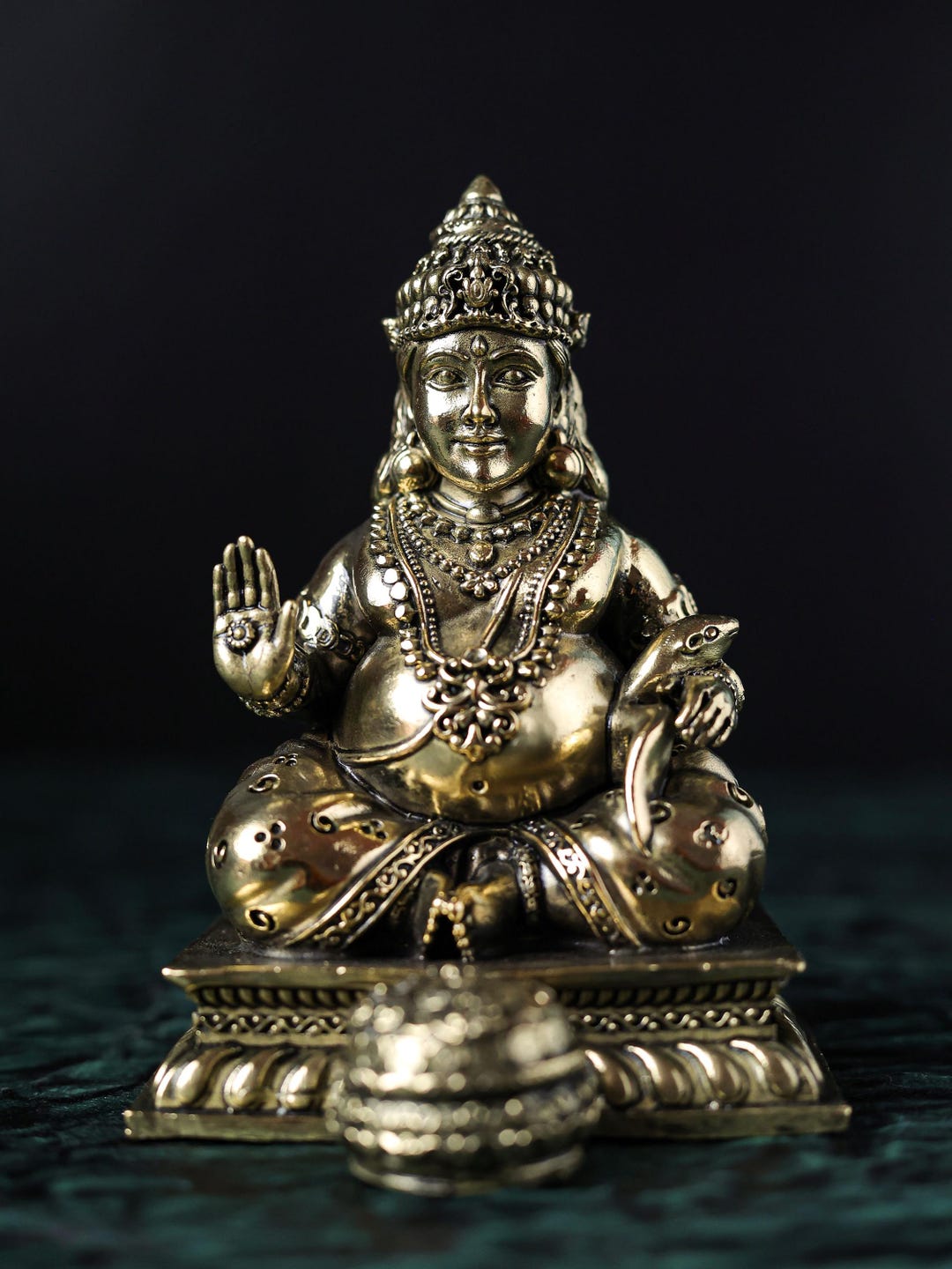 Kuber Statue - Lord Kuber Statue a Money God Idol , Lokapala Statue God ...
