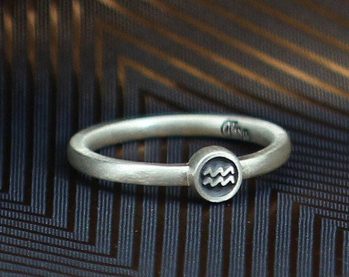 Aquarius Astrology Zodiac Ring Astrology Ring Aquarius the Water Bearer ...