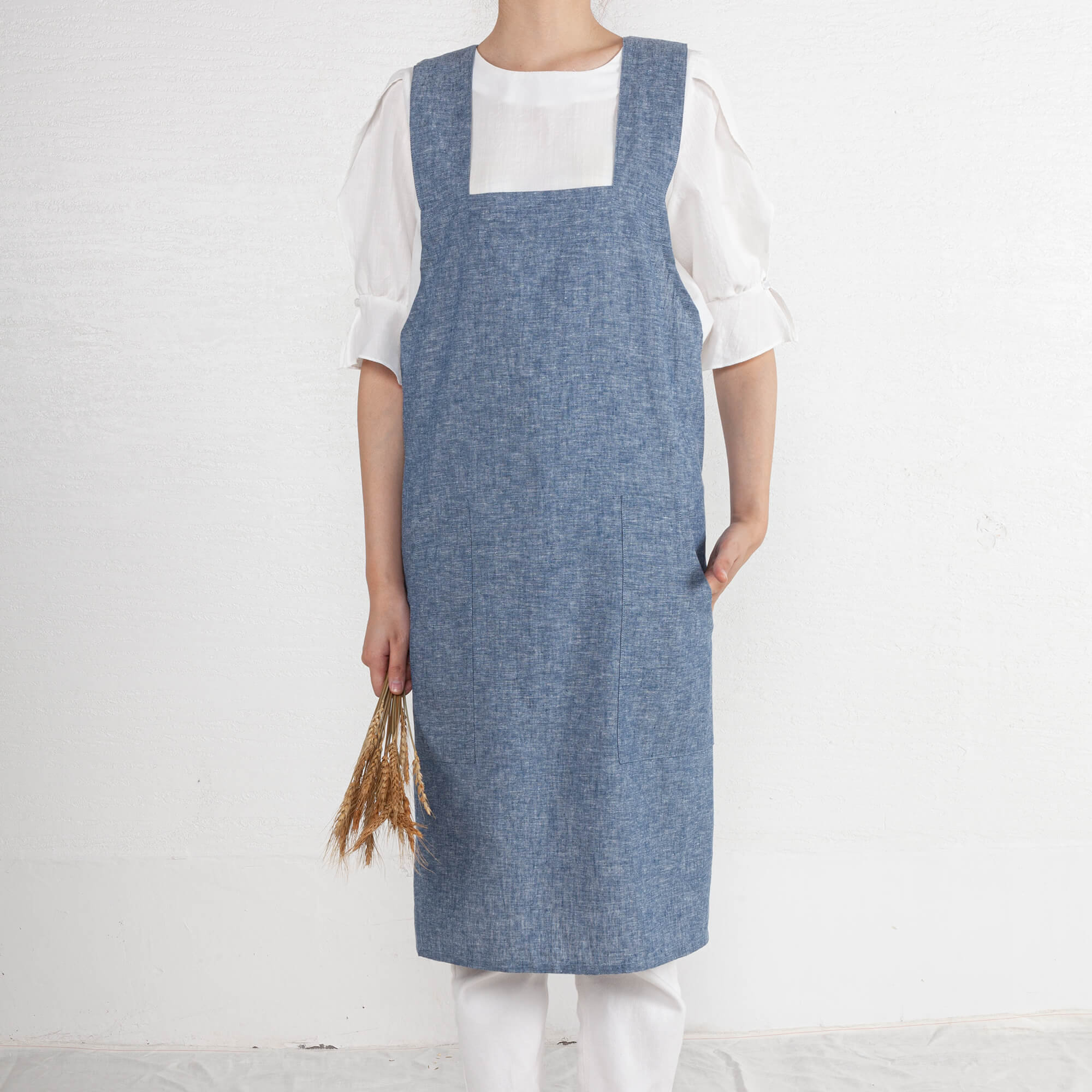 Cleaning Supplies Cross Back Linen Apron with pockets Japanese style ...