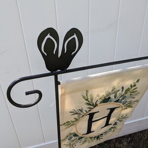 Flip-flop Flag Holder Hook Stand, Simple Heavy Duty Black Outdoor Metal ...