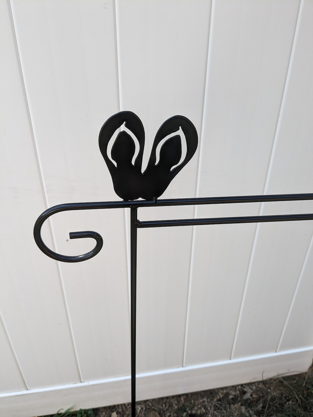 Flip-flop Flag Holder Hook Stand, Simple Heavy Duty Black Outdoor Metal ...