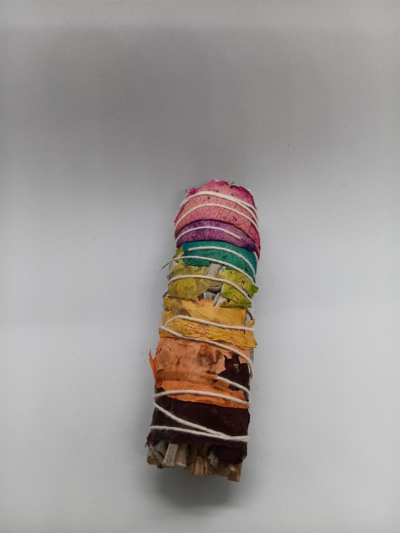 7 Chakra Smudge Stick- White Sage, Rose Petals, Aura Cleansing ...