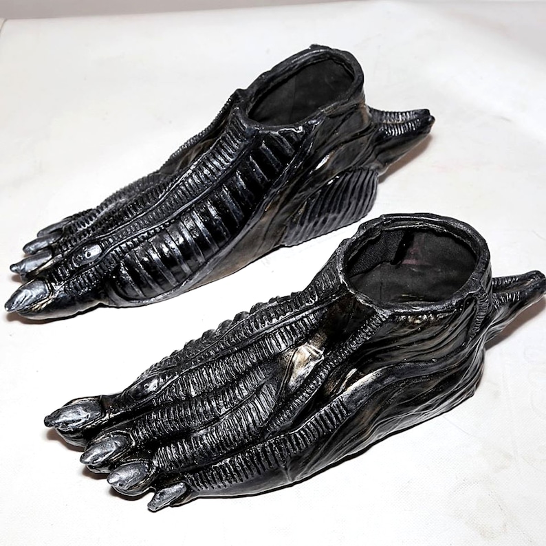 Feet Alien 8th Passenger Giger - Etsy