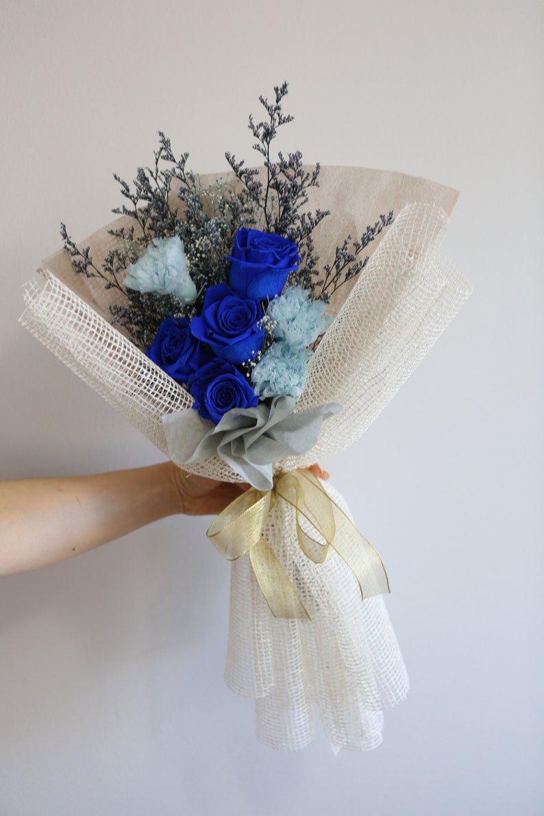 Preserved Blue Flower Bouquets for Loved Ones| Eternal Blue Rose ...