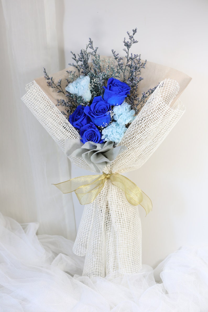 Preserved Blue Flower Bouquets for Loved Ones| Eternal Blue Rose ...