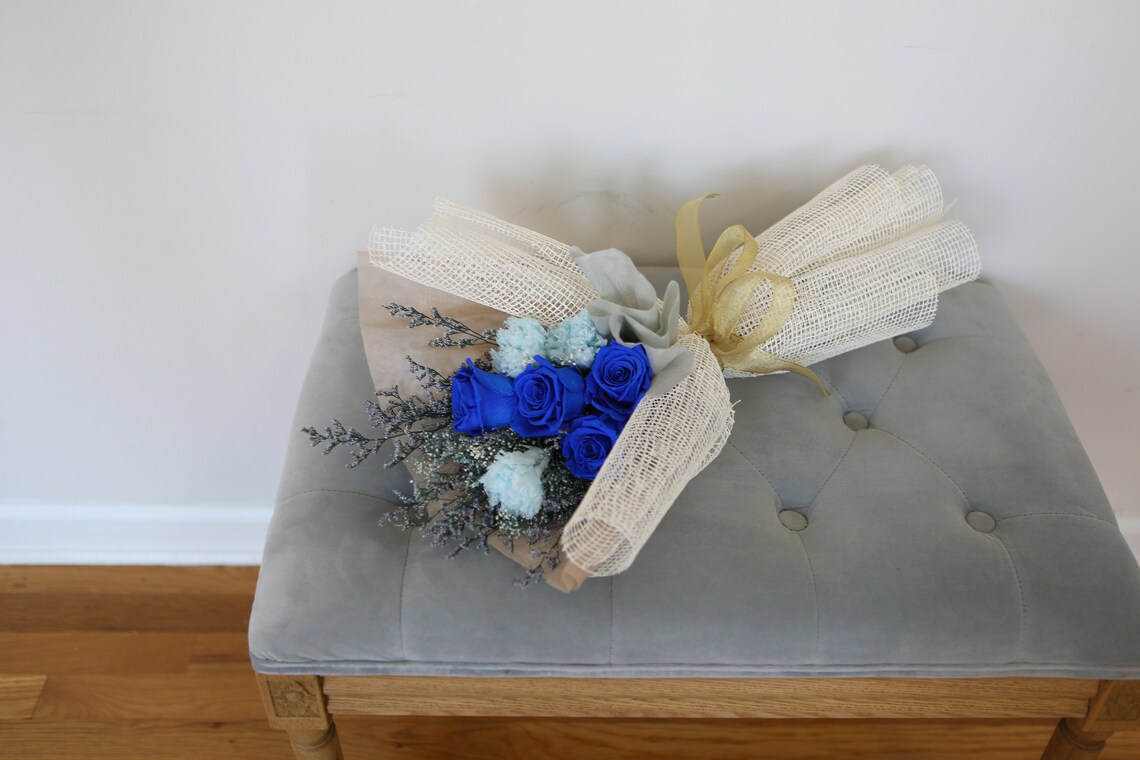 Preserved Blue Flower Bouquets for Loved Ones| Eternal Blue Rose ...